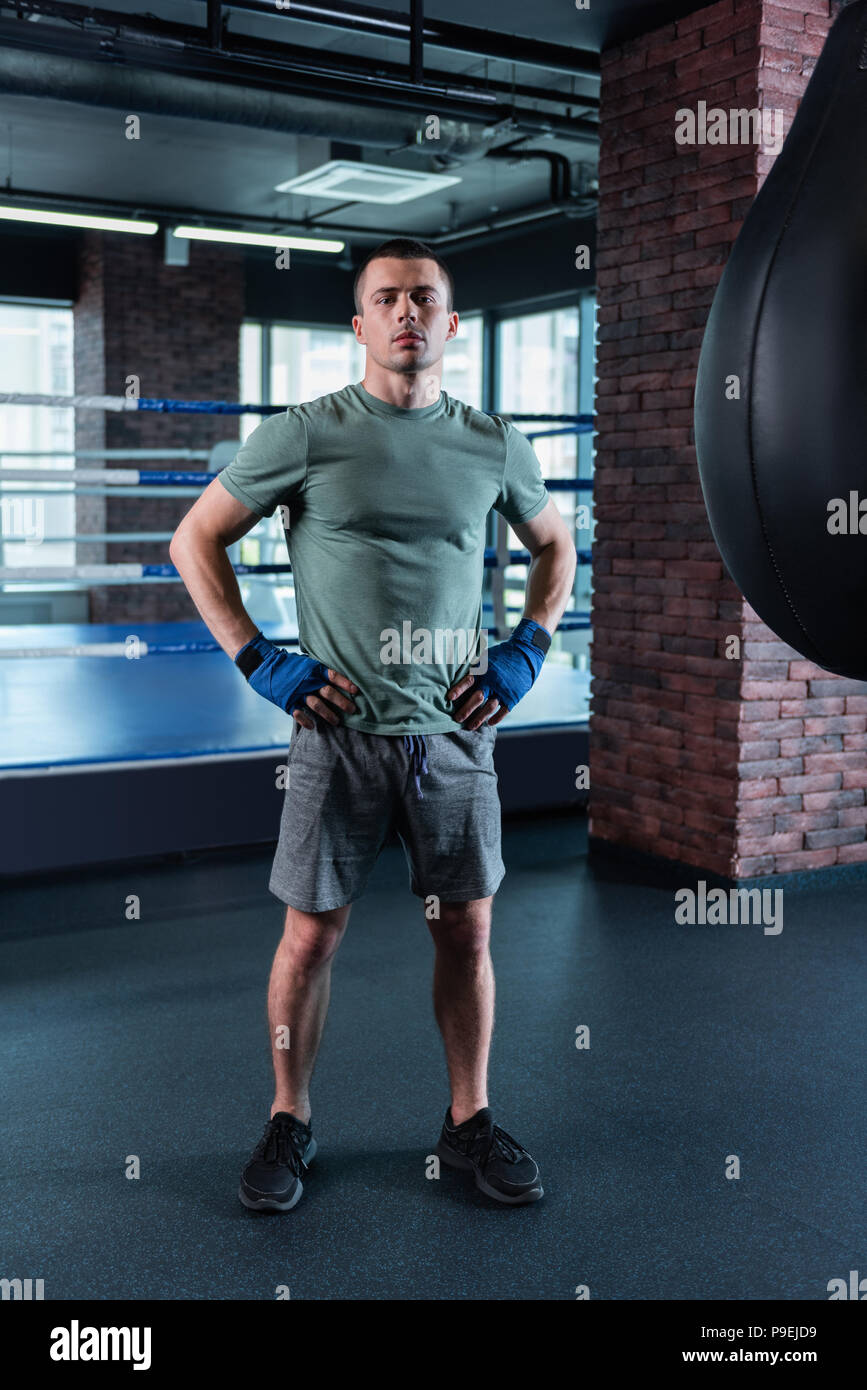 Muscle man standing hi-res stock photography and images - Alamy