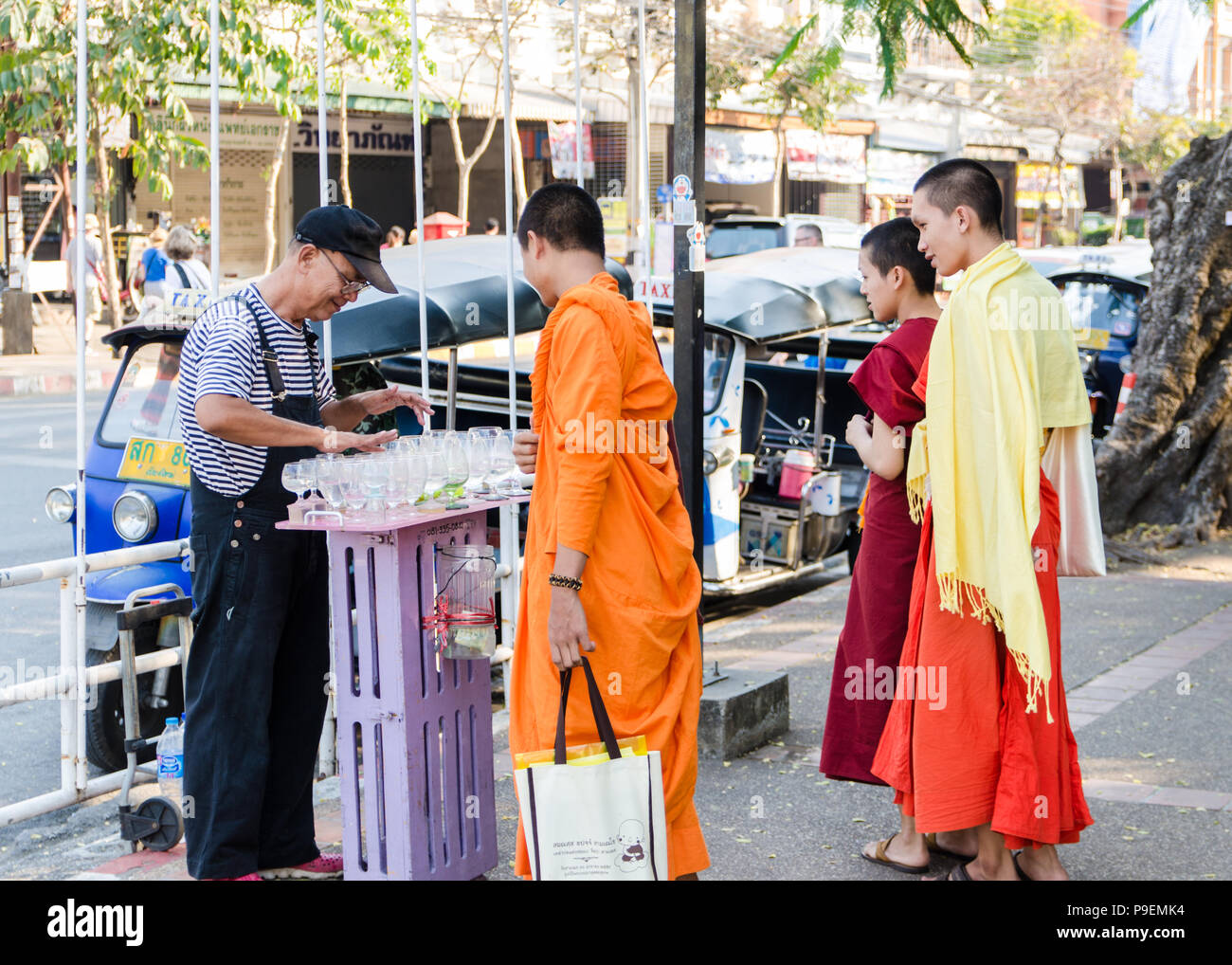 Chiang mai young buddhist monk street hi-res stock photography and ...