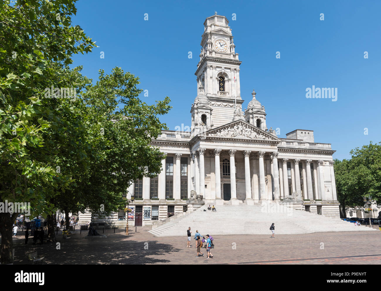 Guildhall square guildhall building portsmouth hi-res stock photography ...