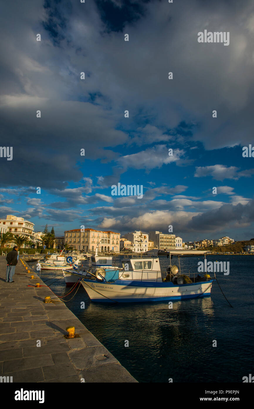 Port of tinos hi-res stock photography and images - Alamy