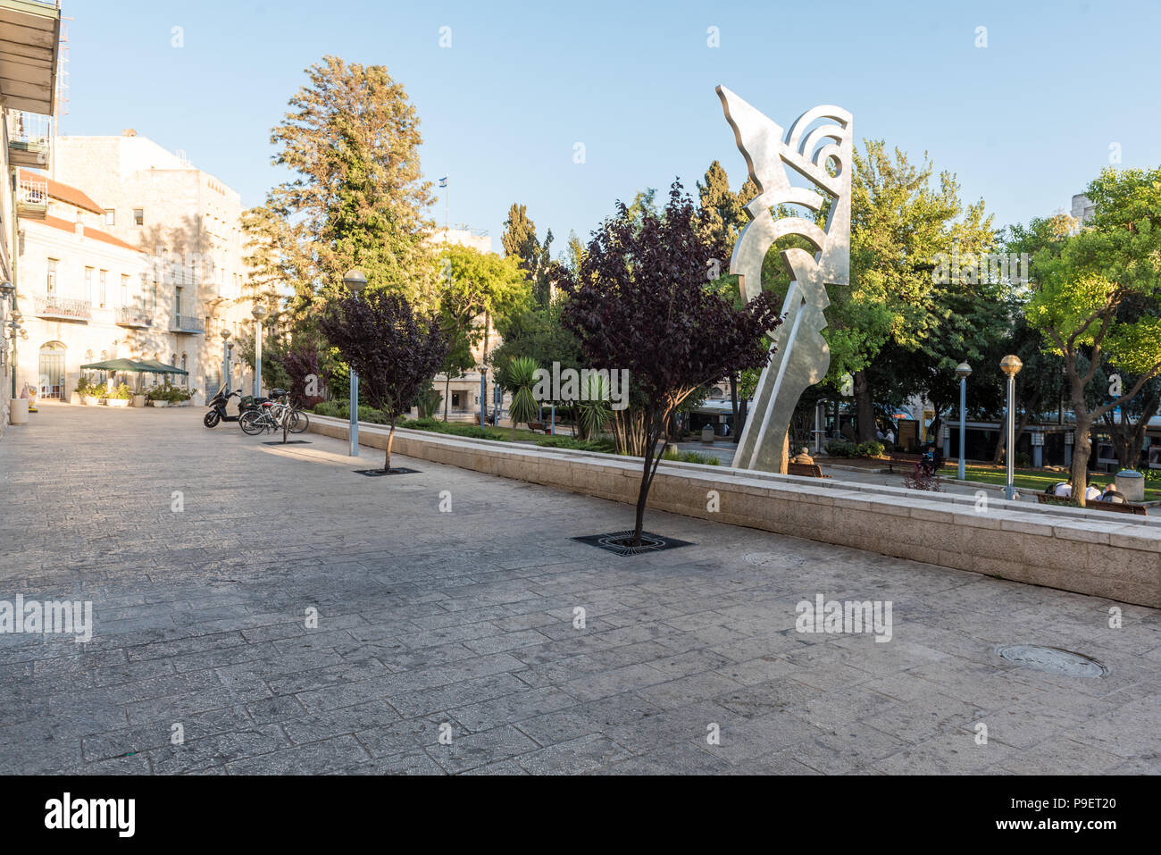 Israel, Jerusalem - 12 July 2018: Modern head by Roy Lichtenstein in ...