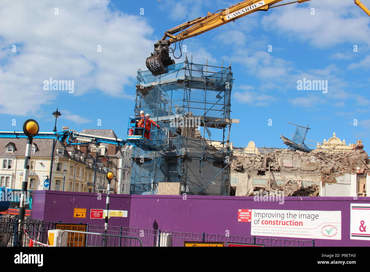 Llandudno conwy castle hi-res stock photography and images - Alamy