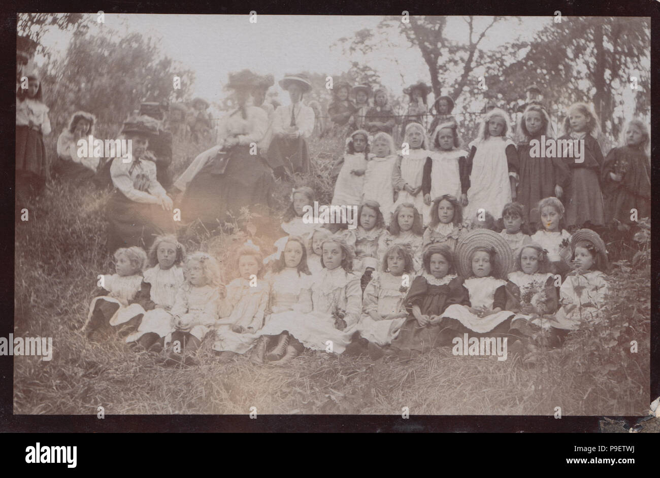 Edwardian children hi-res stock photography and images - Alamy