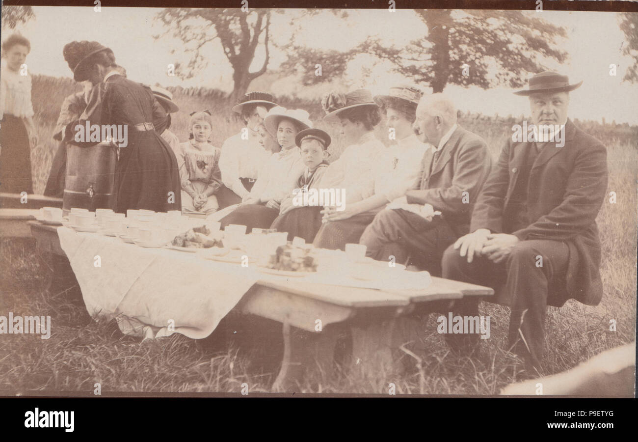 Victorian and edwardian fashion hi-res stock photography and images - Alamy