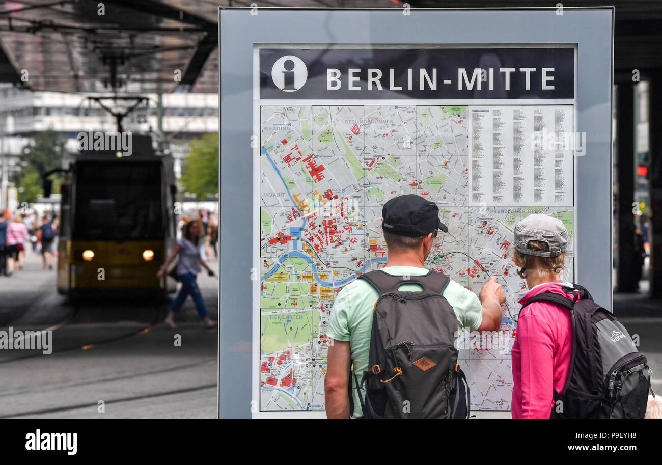 Berlin, Germany. 10th July, 2018. Tourists find their way around with ...