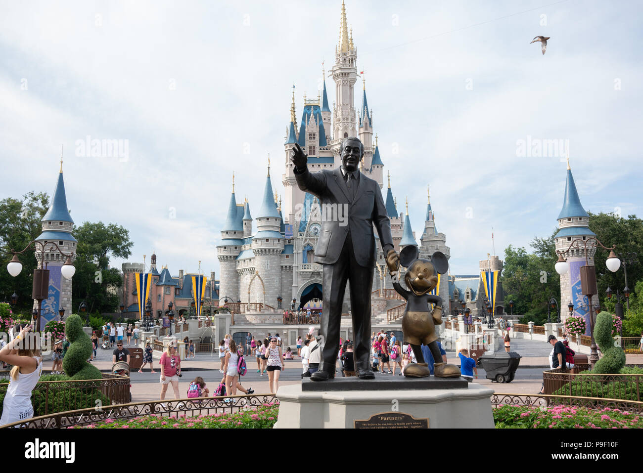 Walt disney world orlando castle statue hi-res stock photography and ...