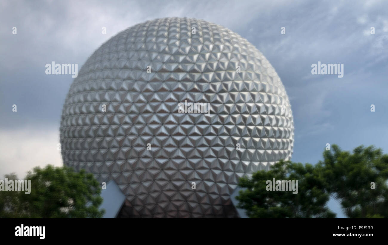 Geodesic sphere hi-res stock photography and images - Alamy