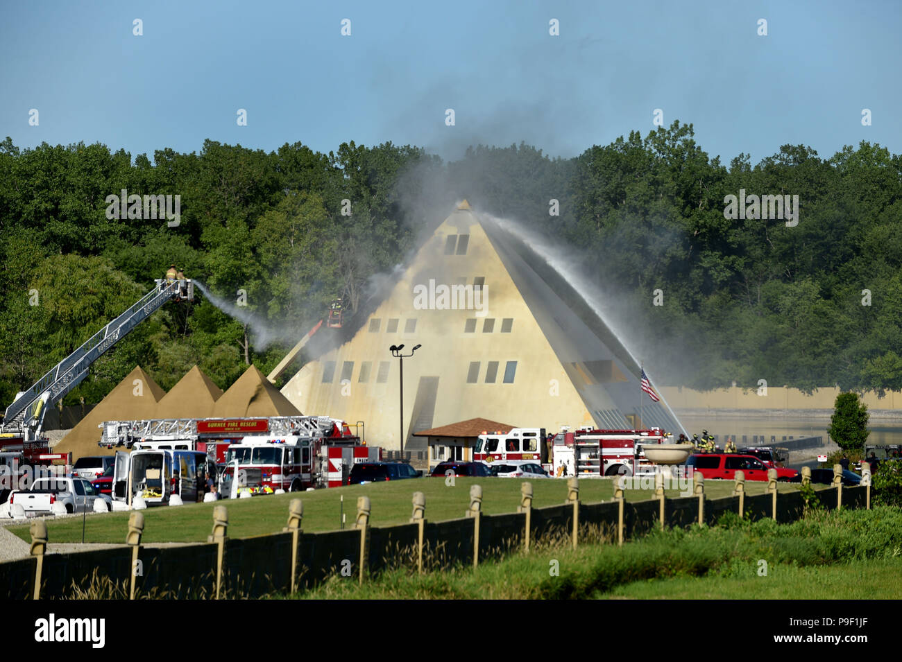 Pyramid house illinois hi-res stock photography and images - Alamy