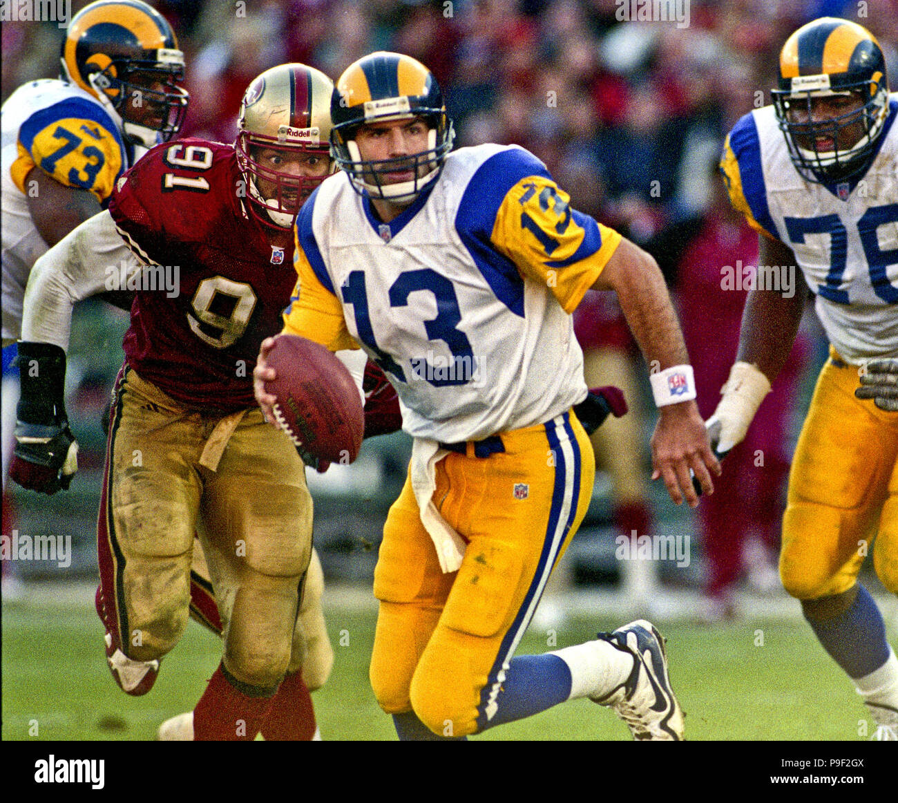 Kurt warner rams hi-res stock photography and images - Alamy