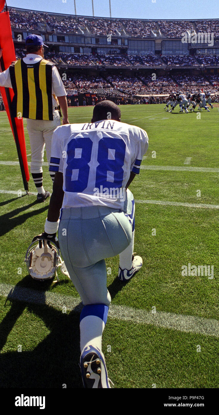 Dallas cowboys player michael irvin hi-res stock photography and images ...