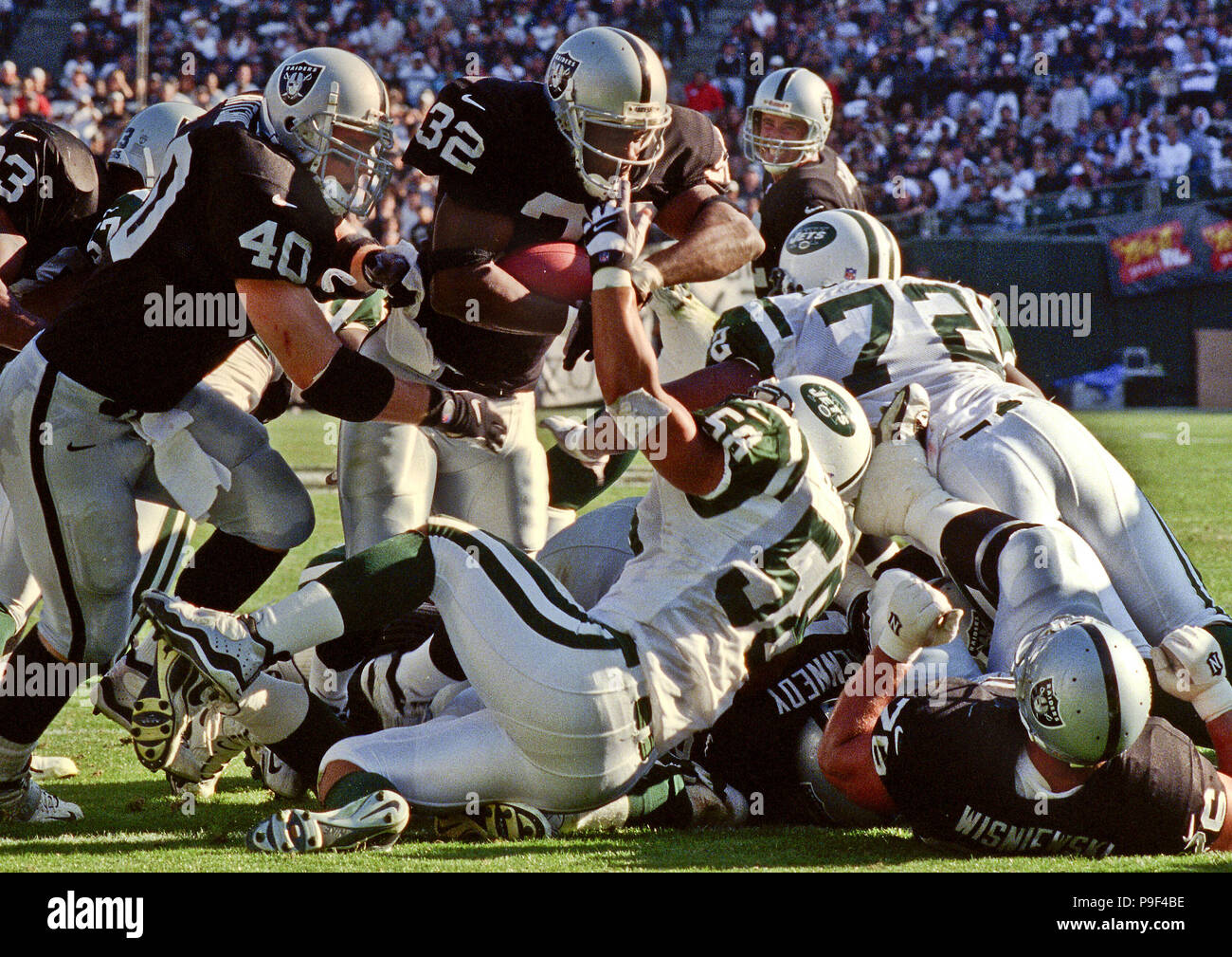 Oakland, California, USA. 24th Oct, 1999. Oakland Raiders vs. New York Jets at Oakland Alameda ...