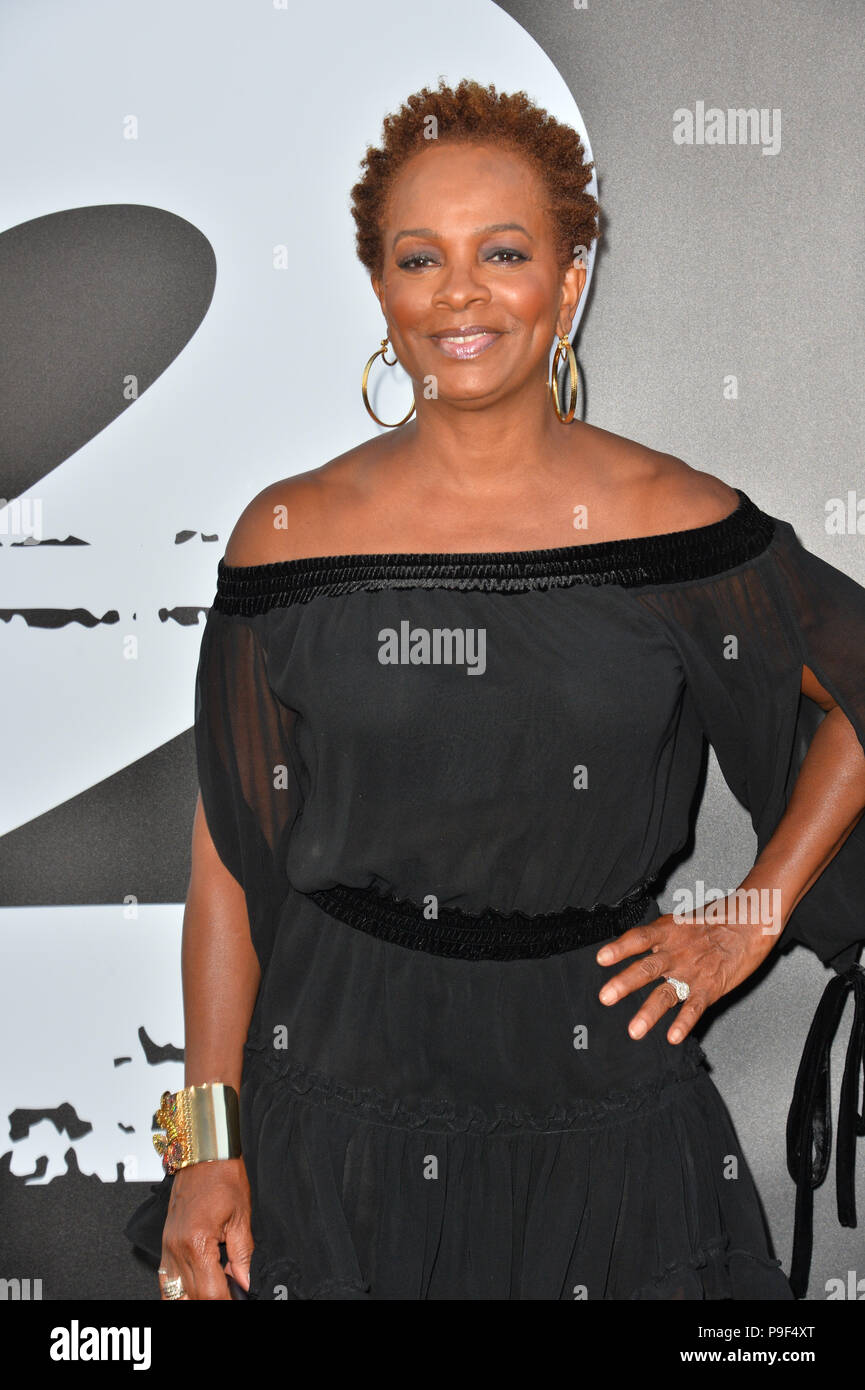 Sarah calloway hi-res stock photography and images - Alamy