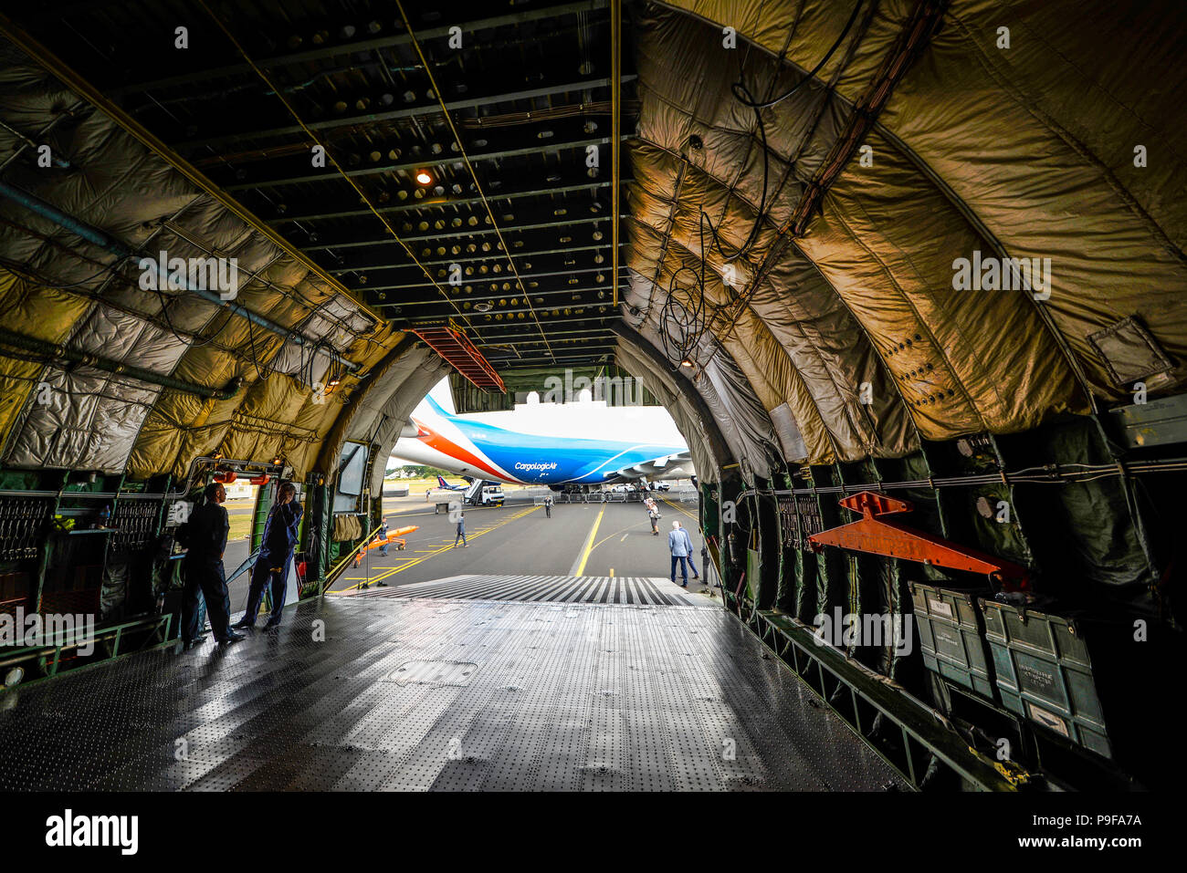 Boeing 747 8 cargo interior hi-res stock photography and images - Alamy