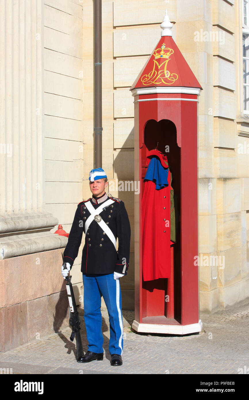 Sentry box copenhagen High Resolution Stock Photography and Images - Alamy
