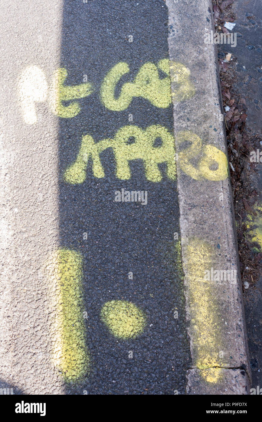 Spray painted pavement hi-res stock photography and images - Alamy