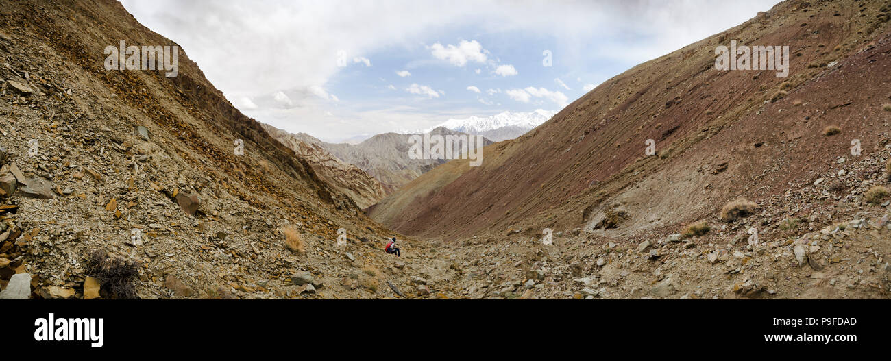 Dry mountain rang landscapes of the Indian Himalaya near Leh, Ladak ...