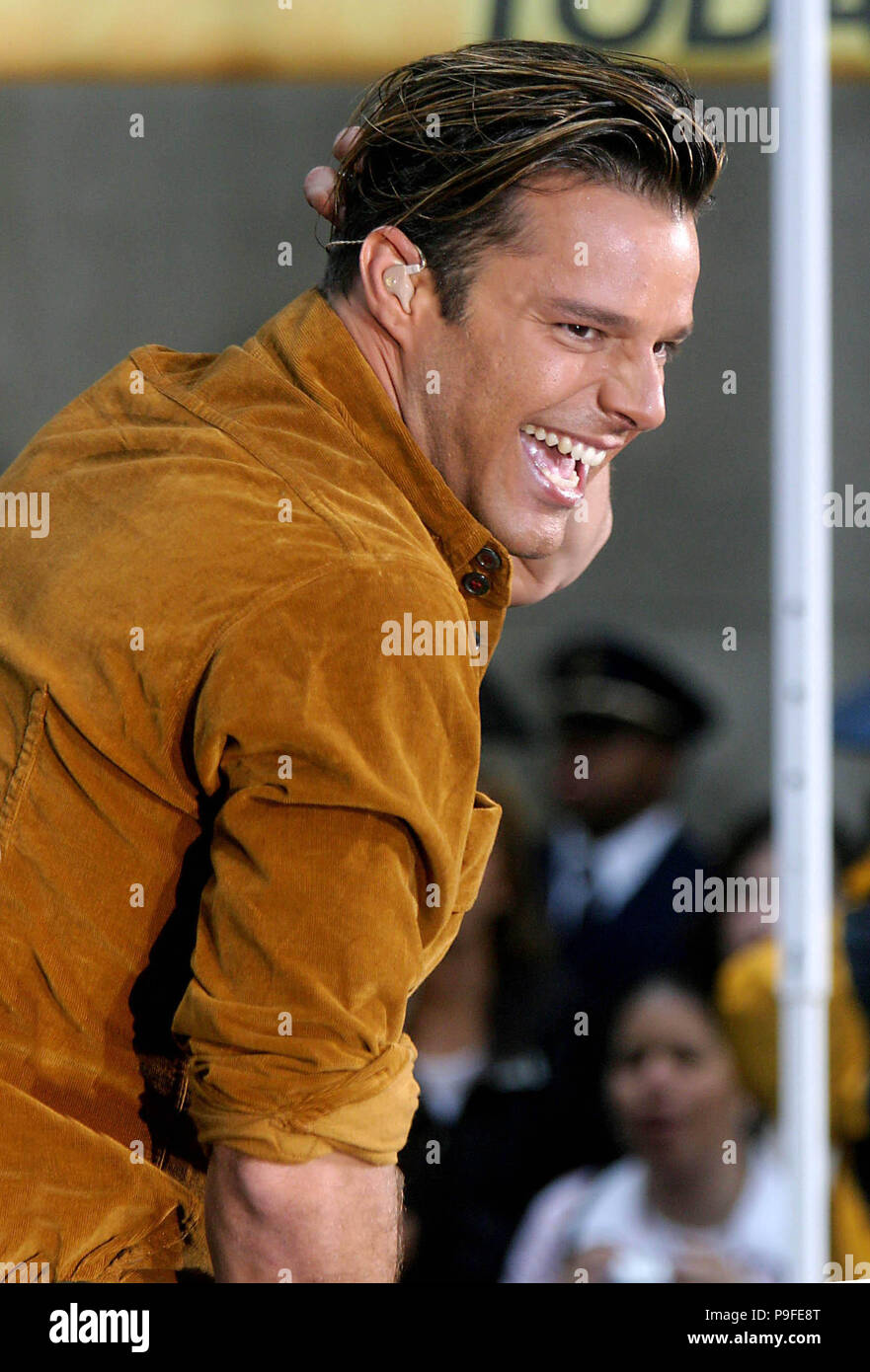 Ricky Martin 2003 Photo By John Barrett/PHOTOlink.net /MediaPunch Stock ...