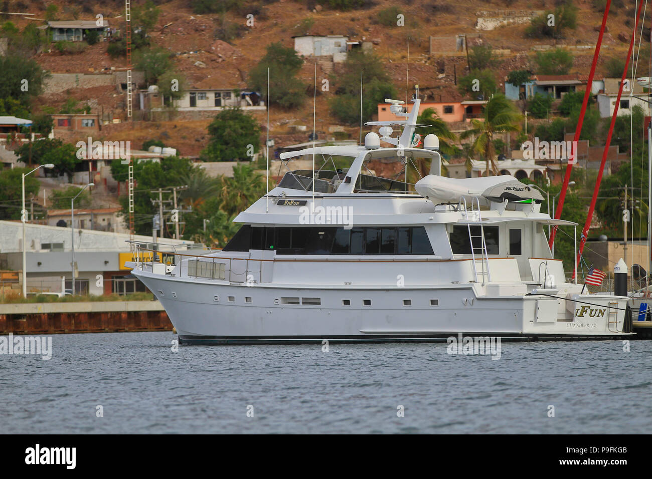 Report of the fishing port of Guaymas Sonora. Reportaje del puerto ...