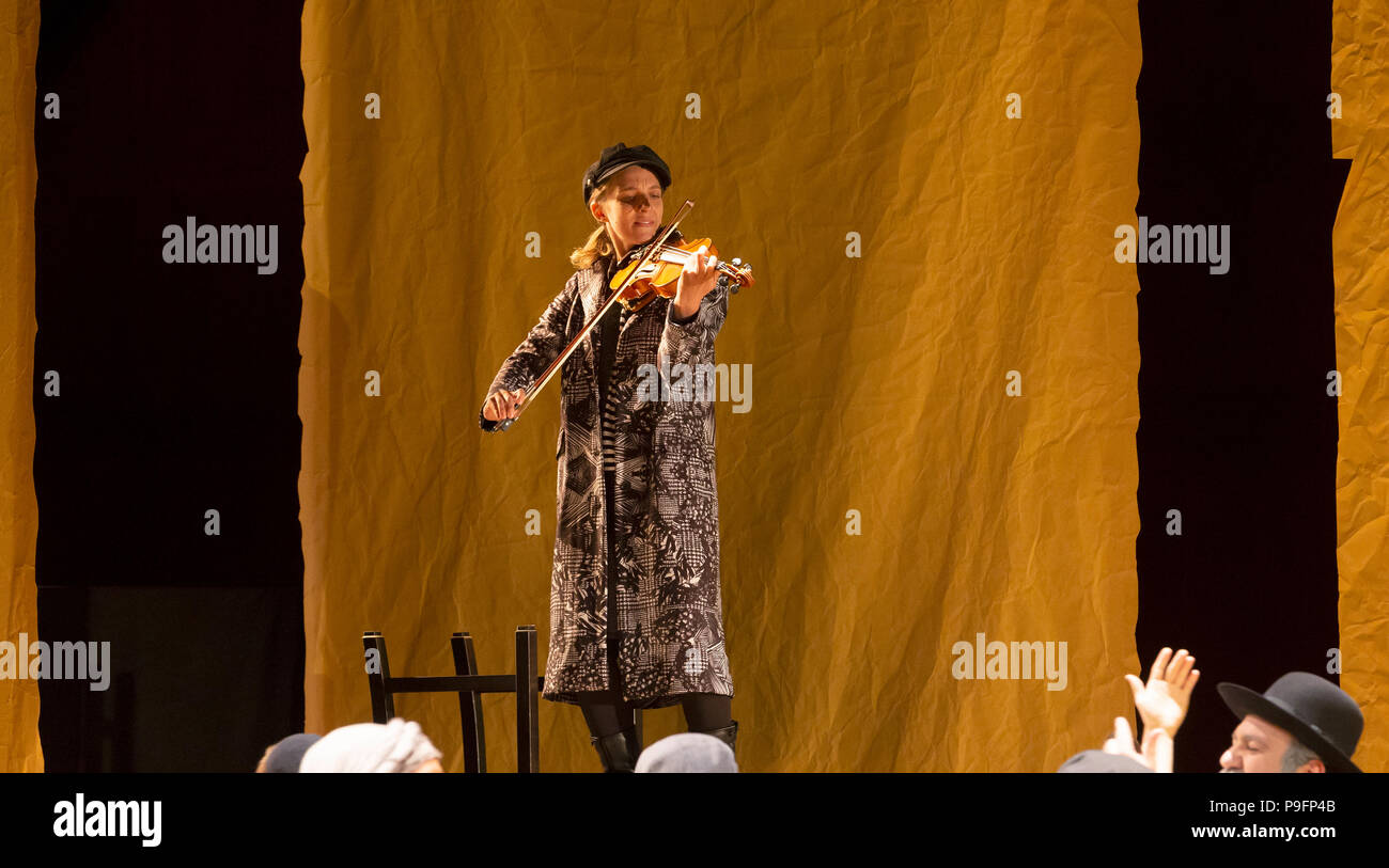 Lauren jeanne thomas hi-res stock photography and images - Alamy