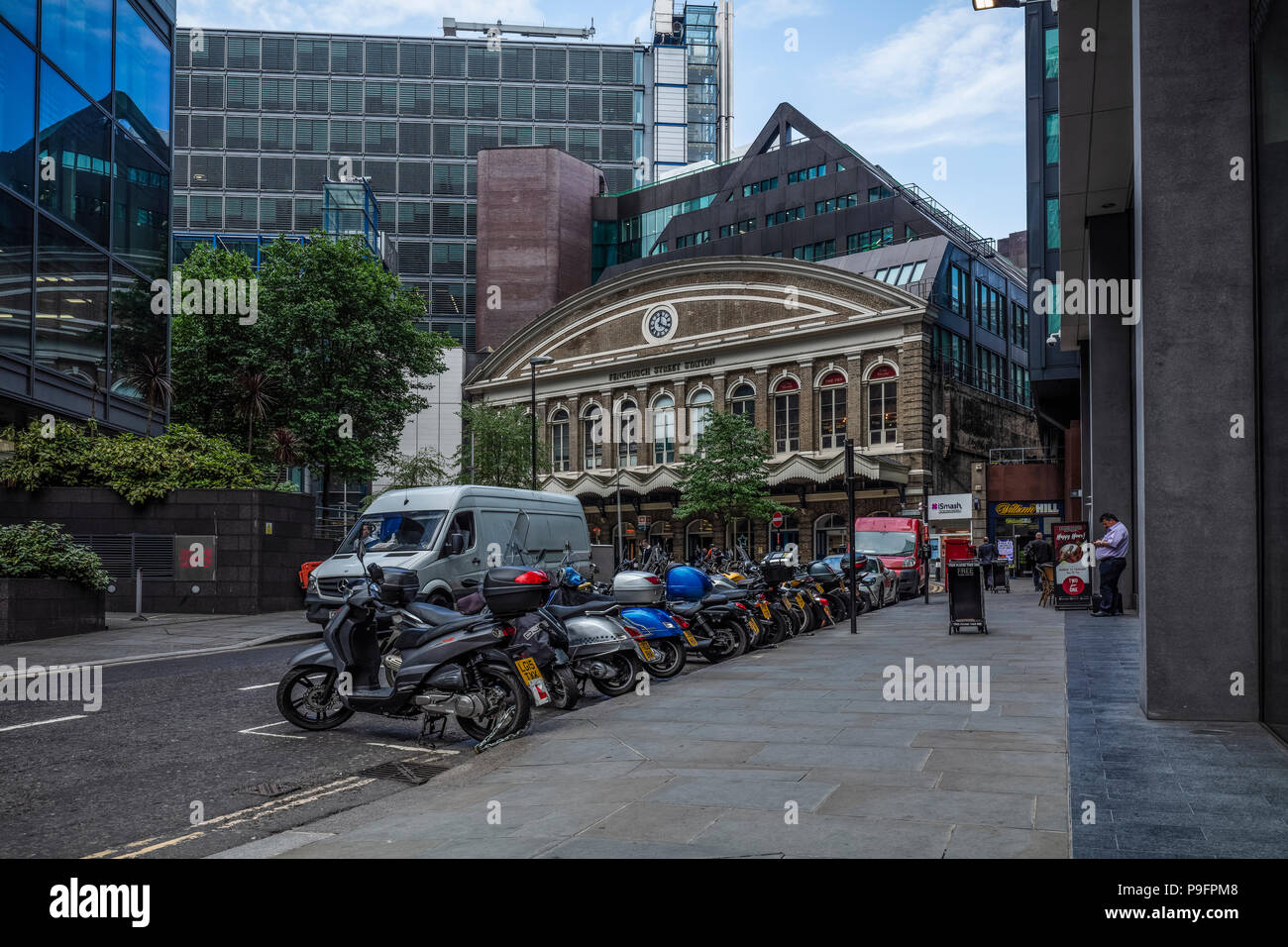 Fenchurch street station hi-res stock photography and images - Alamy