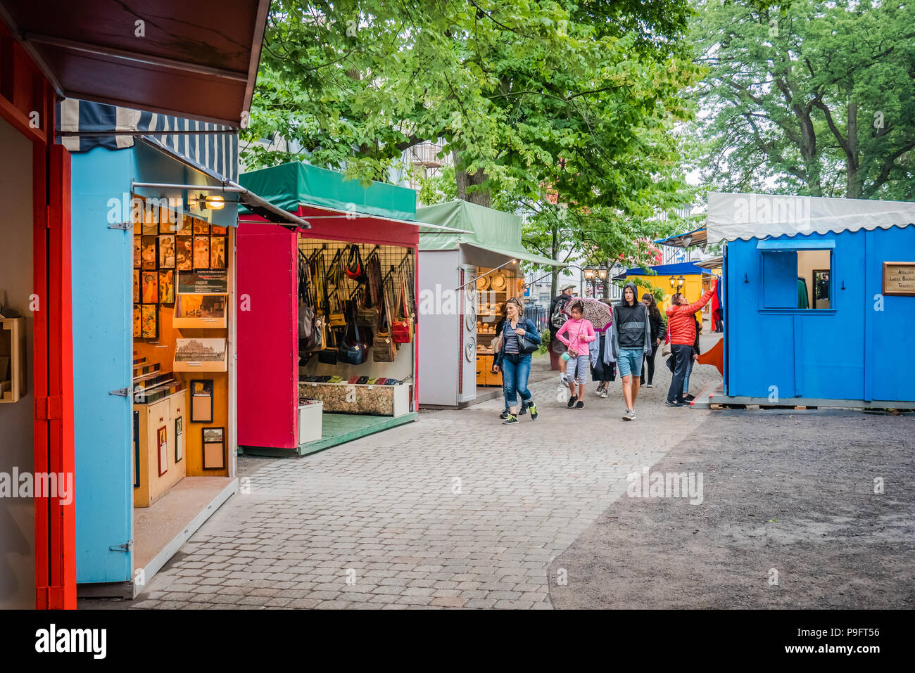 Small art hi-res stock photography and images - Alamy