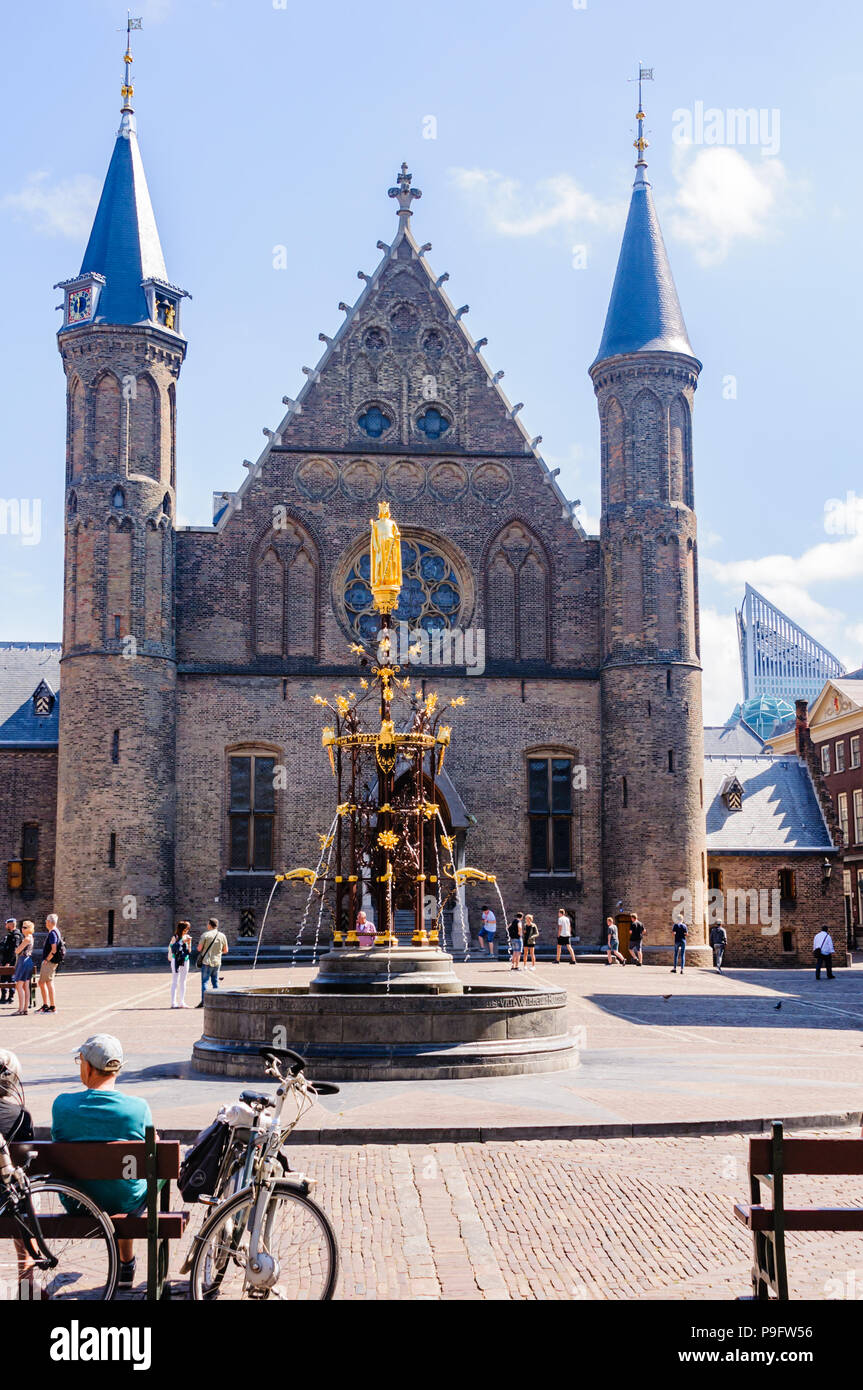 The hague netherlands parliament buildings hi-res stock photography and ...