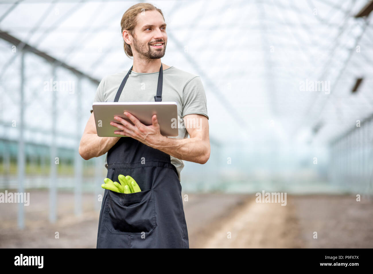 Farmer tablet hi-res stock photography and images - Alamy