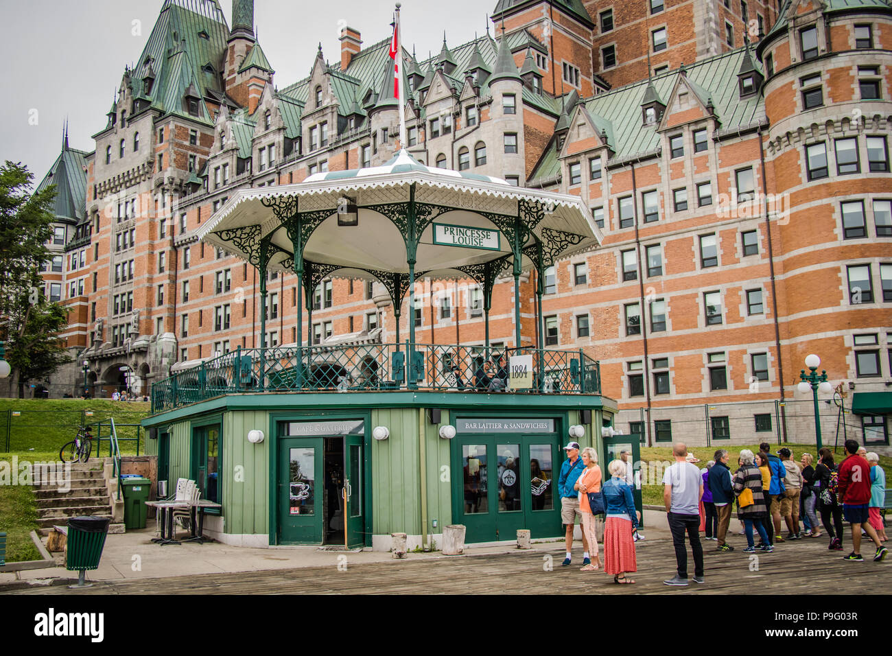 Dufferin terrace walkway hi-res stock photography and images - Alamy