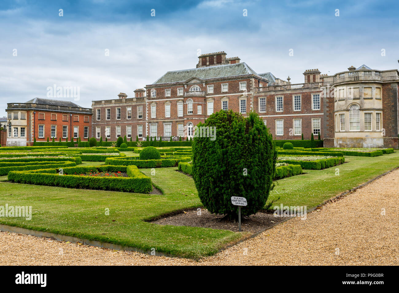 Wimpole hall hi-res stock photography and images - Alamy