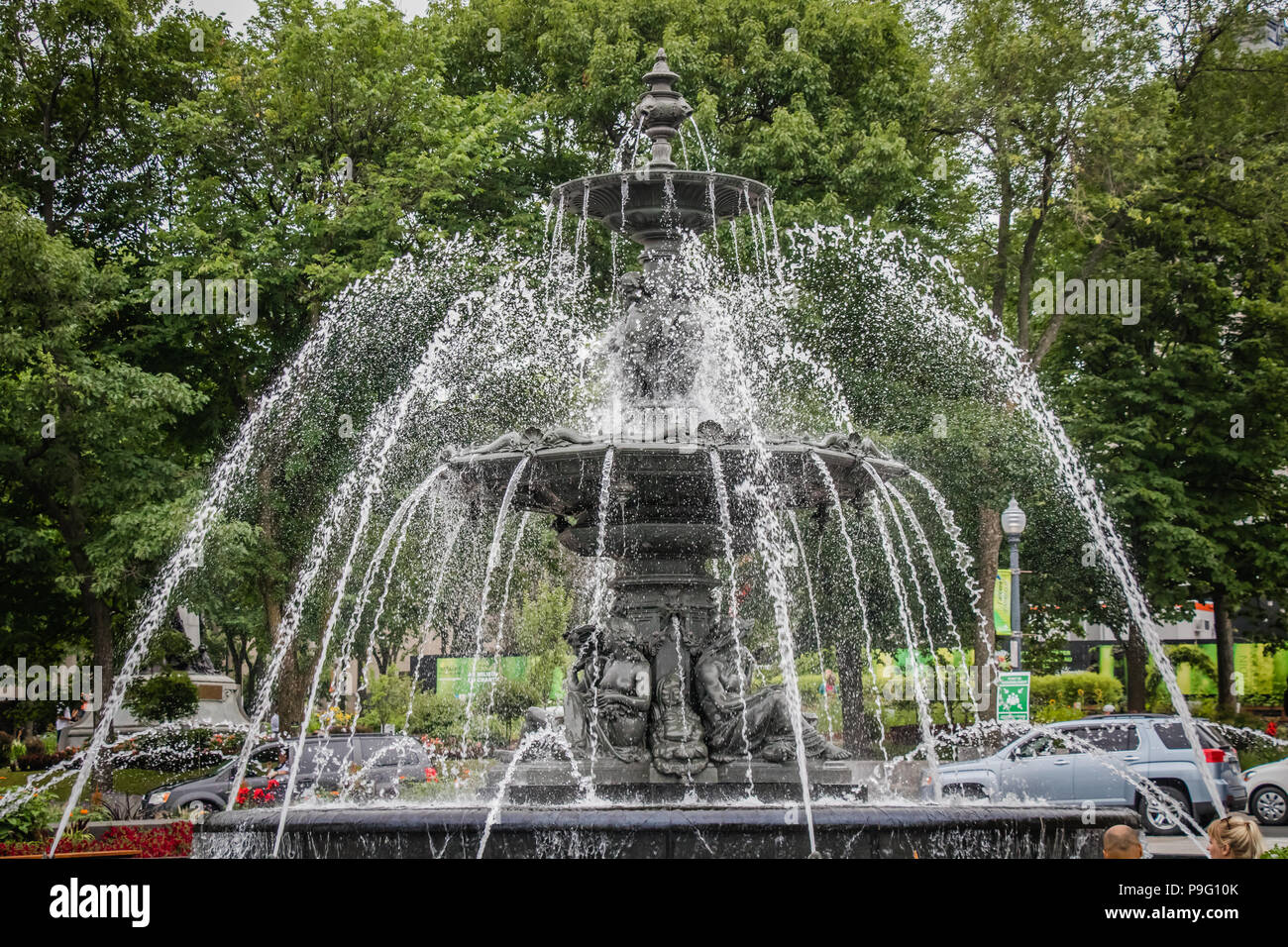 Parliament fountain hi-res stock photography and images - Alamy