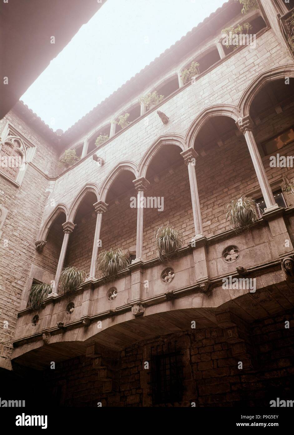 MUSEO PICASSO - PATIO. Location: PICASSO MUSEUM, BARCELONA, SPAIN Stock ...