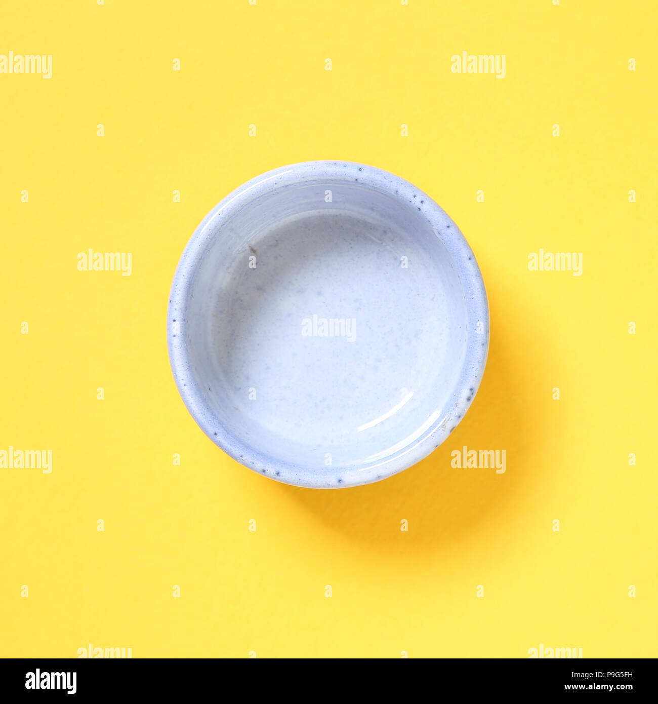 Navy blue bowl hi-res stock photography and images - Alamy