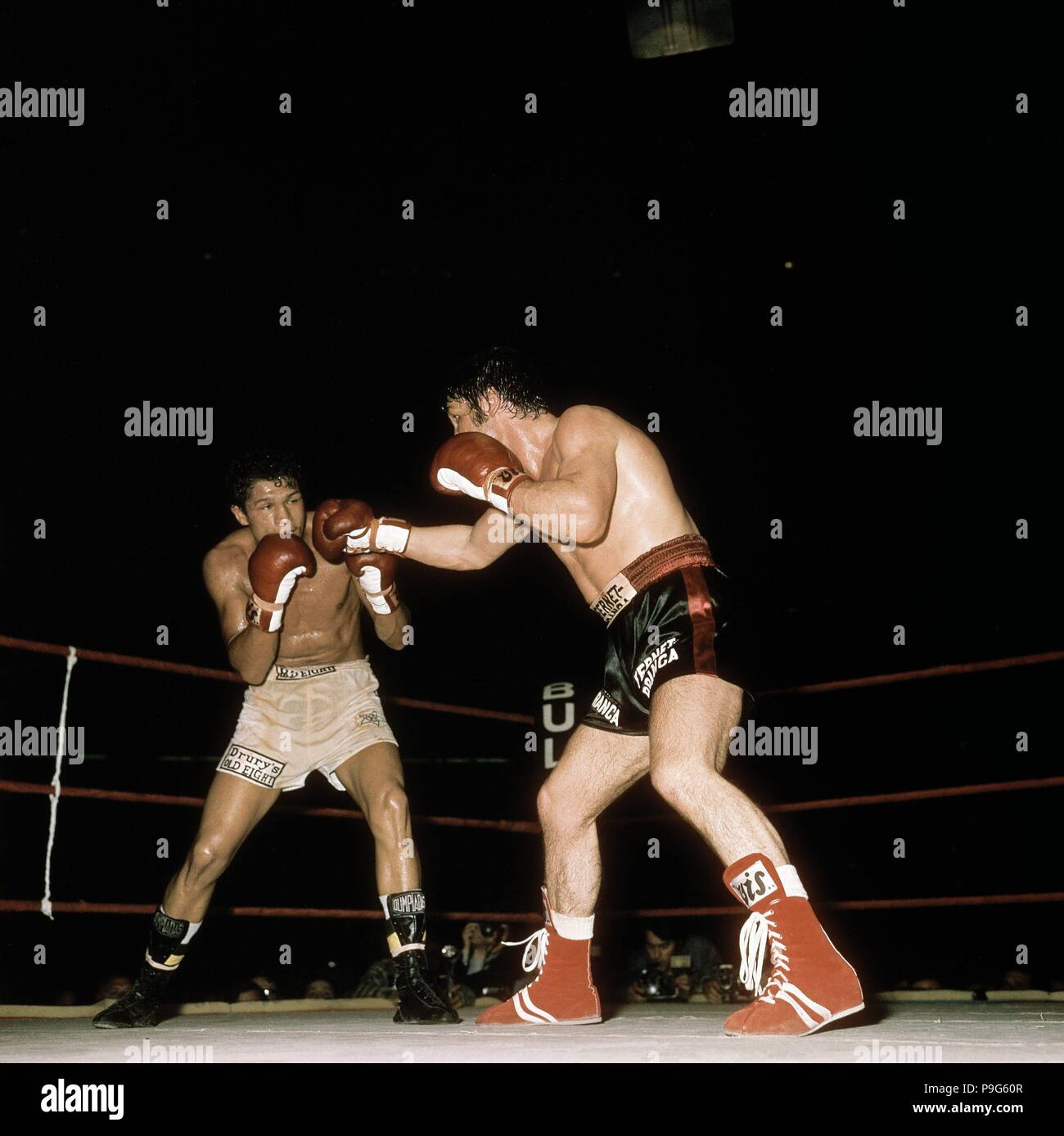 COMBATE DE BOXEO Stock Photo - Alamy
