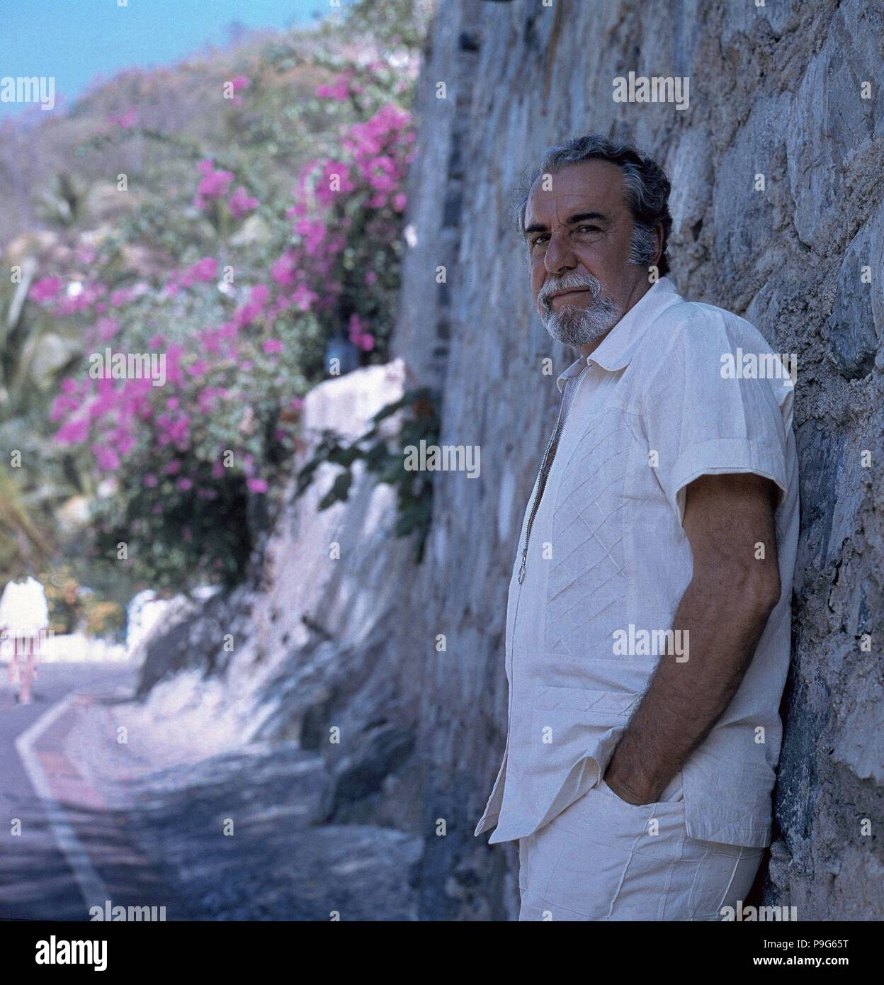 Rey fernando 1917 1994 fernando rey hi-res stock photography and images ...