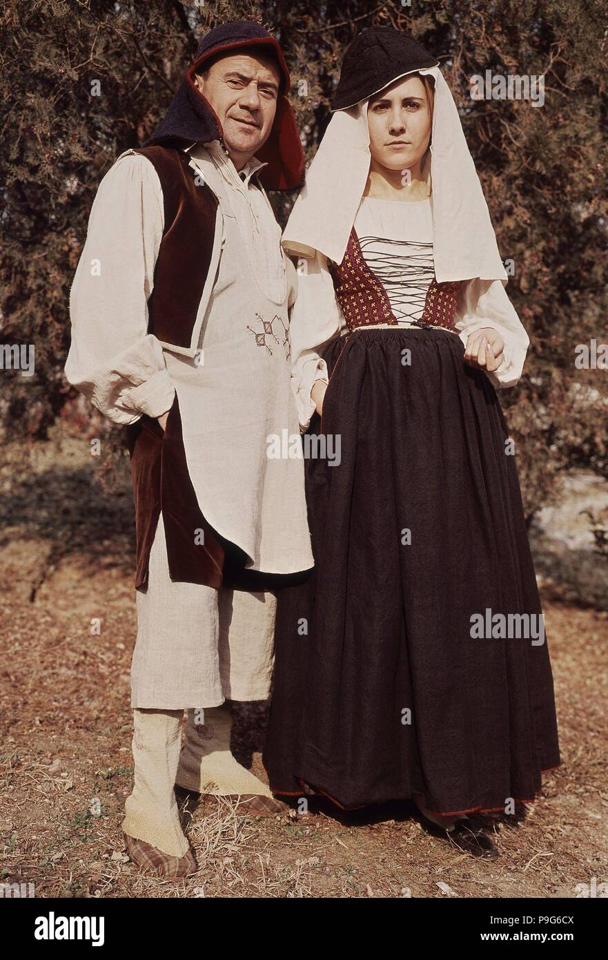 TRAJE REGIONAL PAREJA DE GARIFA -LA PALMA-(CANARIAS). Location: MUSEO ...