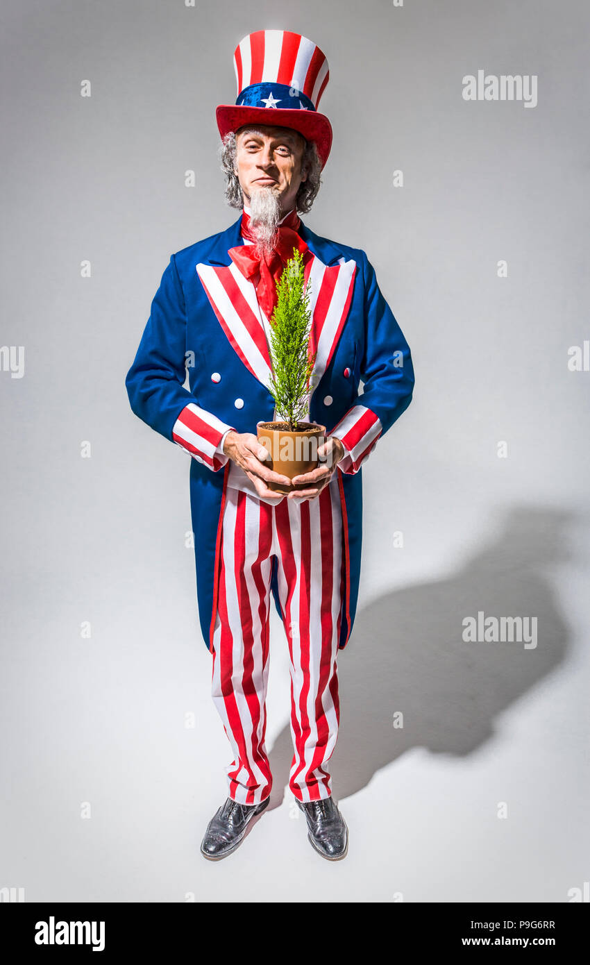 Cartoon tree character hi-res stock photography and images - Alamy