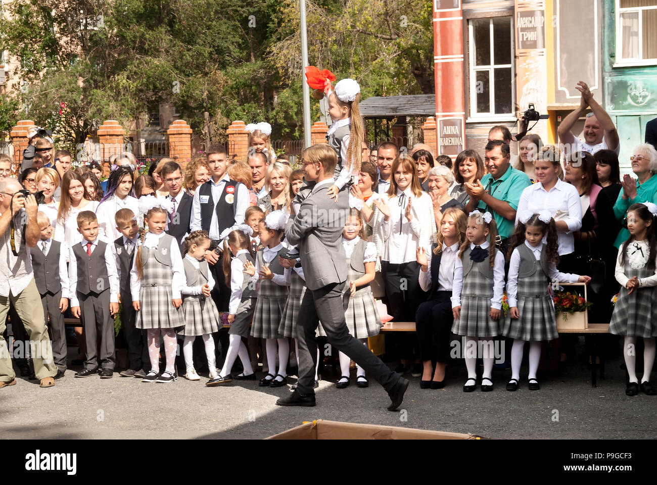 Russian schoolgirl in uniform first hi-res stock photography and images ...