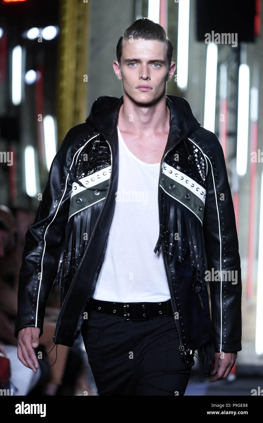 Milan Men's Fashion Week Spring/Summer 2019 - Les Hommes - Catwalk ...