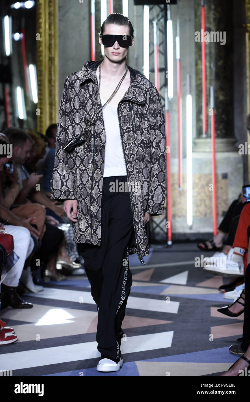 Milan Men's Fashion Week Spring/Summer 2019 - Les Hommes - Catwalk ...