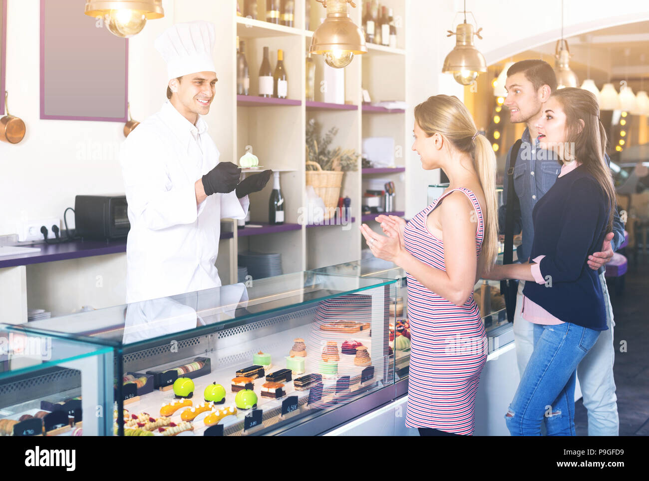 Professional cakes hi-res stock photography and images - Alamy
