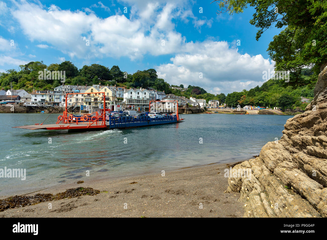 Bodinnick to fowey ferry hi-res stock photography and images - Alamy