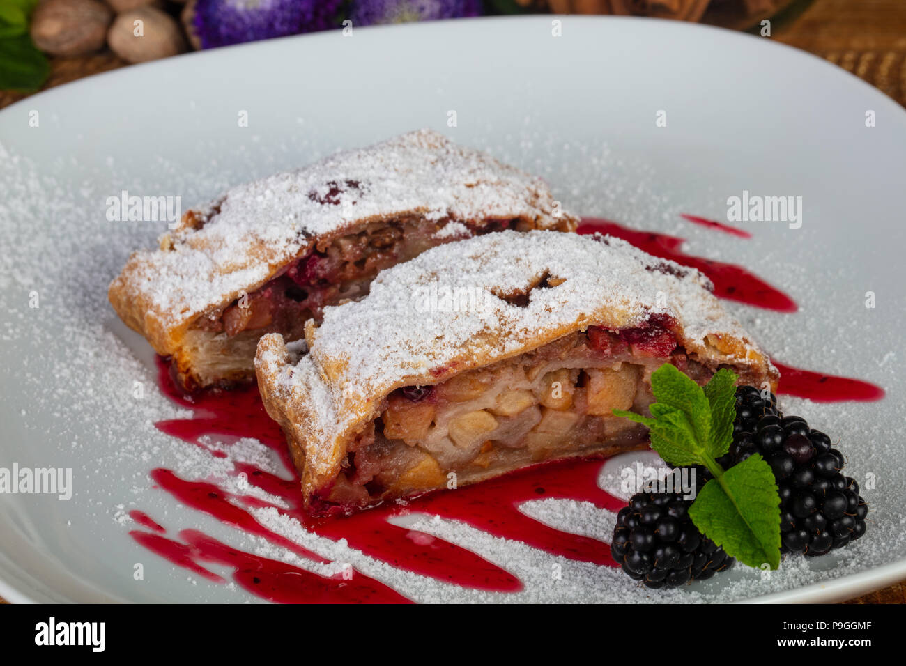 Blackberry apple strudel hi-res stock photography and images - Alamy