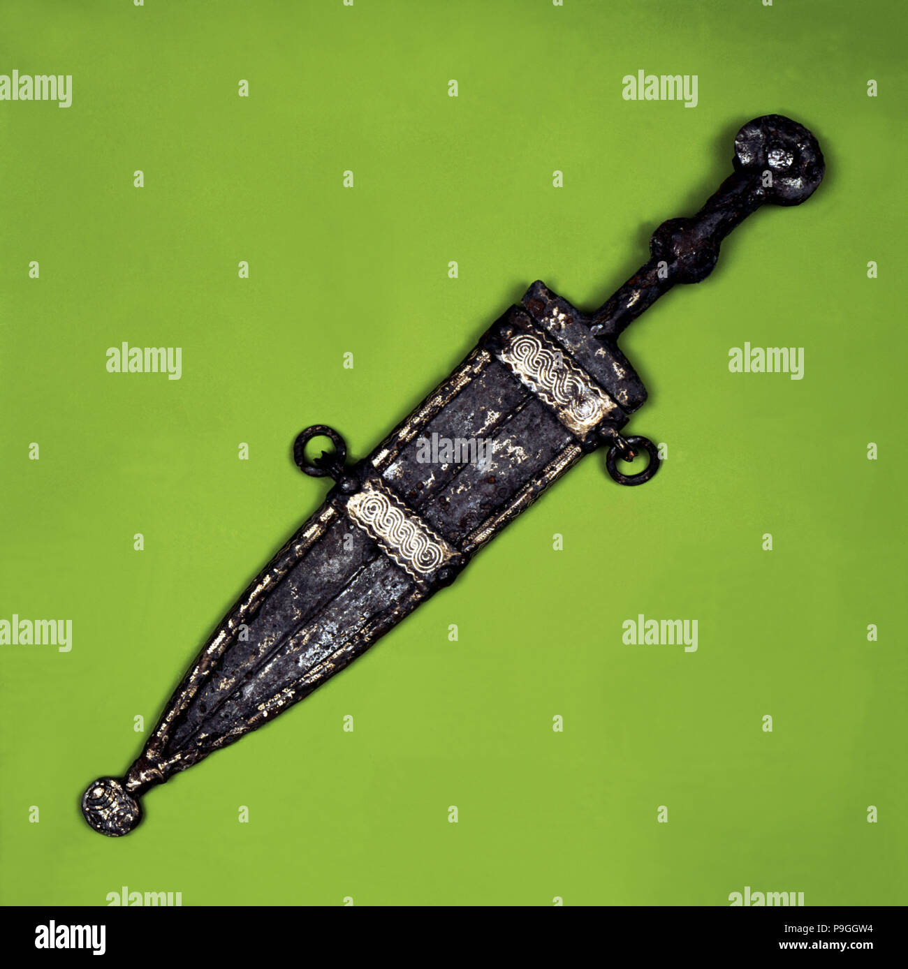 Bispherical dagger with cold meat decoration in silver on the scabbard ...