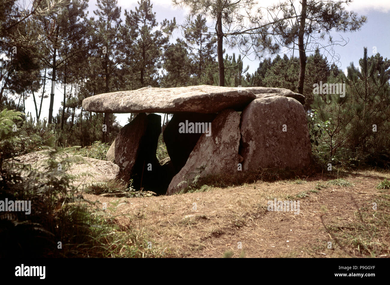 Dolmen dombate hi-res stock photography and images - Alamy