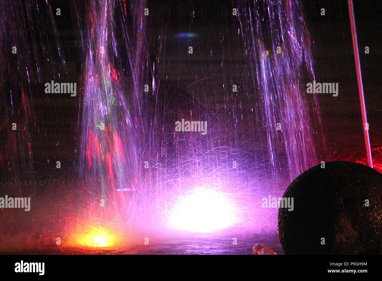 Motion fountain hi-res stock photography and images - Alamy