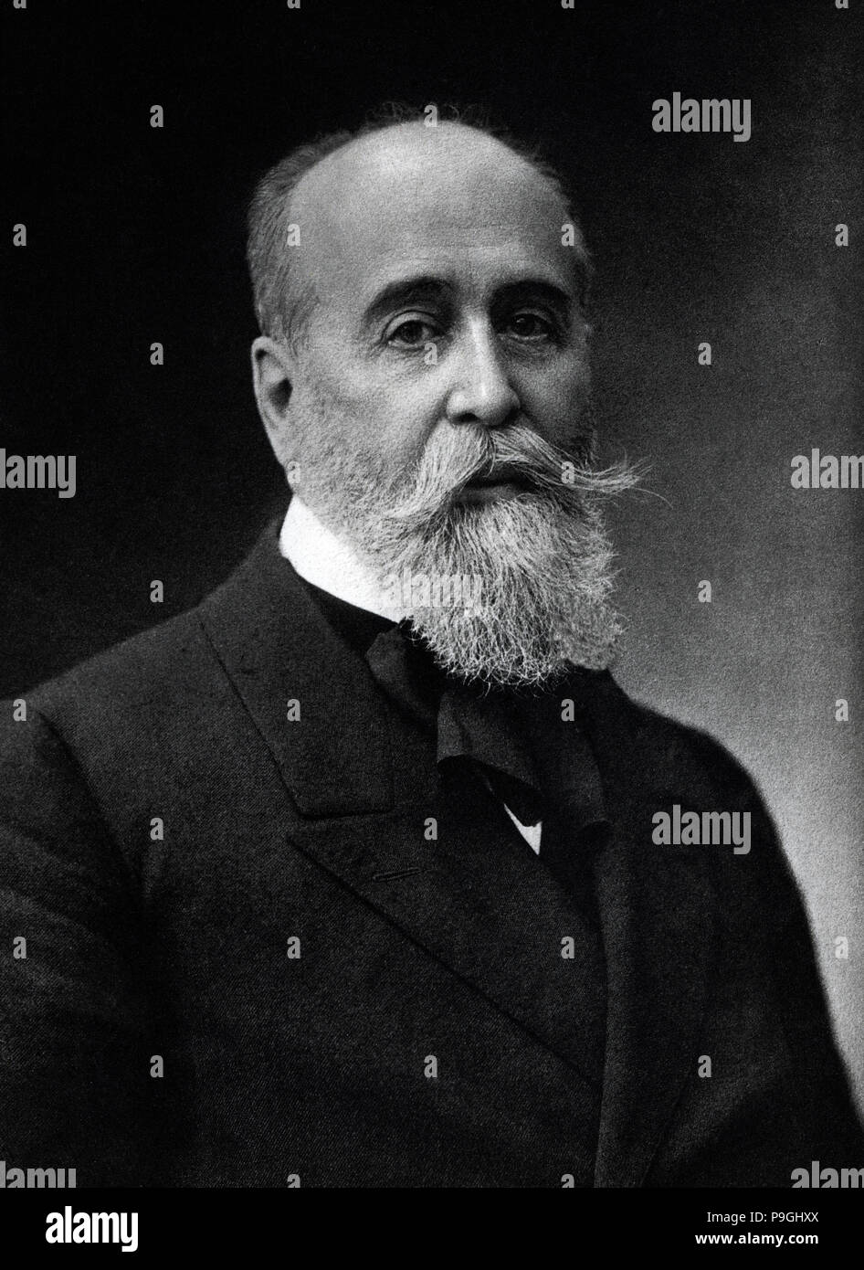 Moret hi-res stock photography and images - Alamy