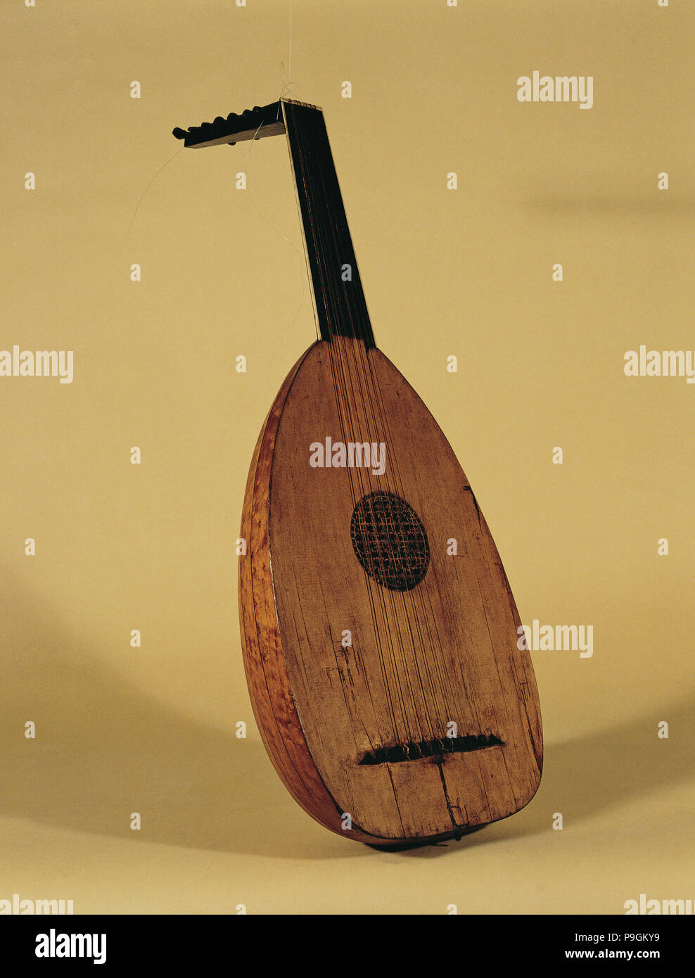 Lute of the 16th century built in Venice by luthier Marx Unverdorben ...