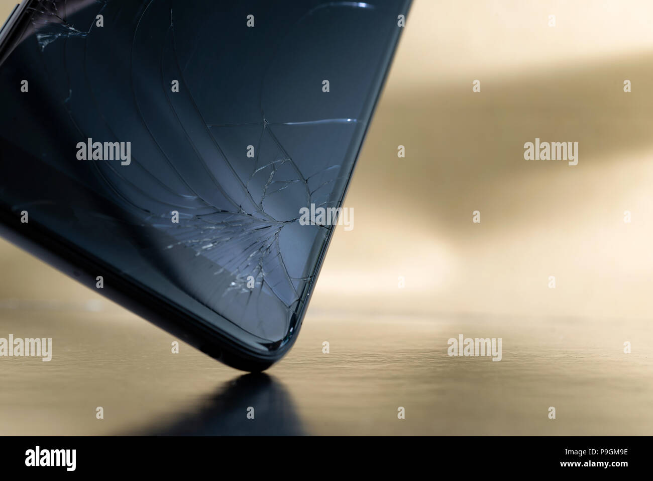 Broken technology hi-res stock photography and images - Alamy