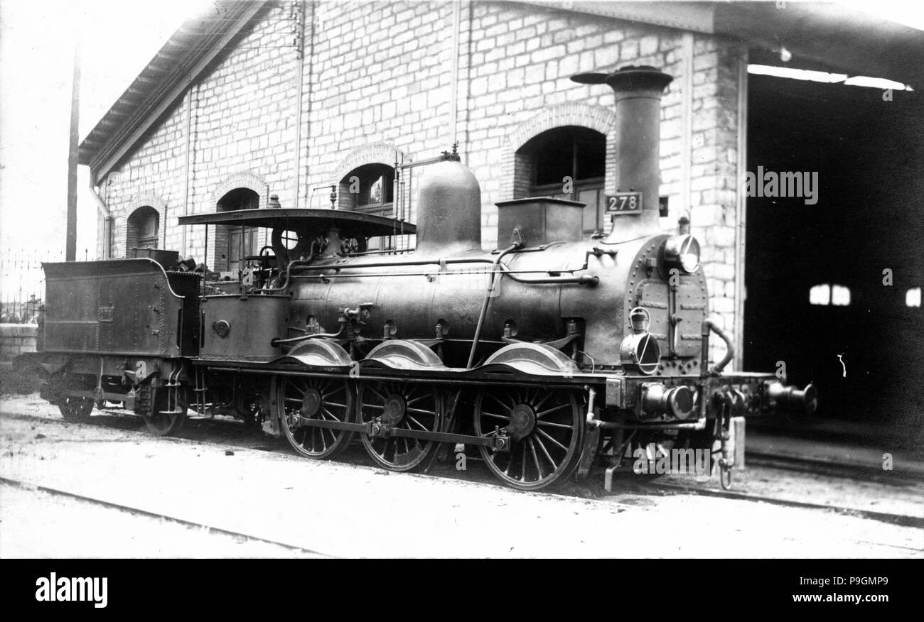 Steam cylinders hi-res stock photography and images - Alamy