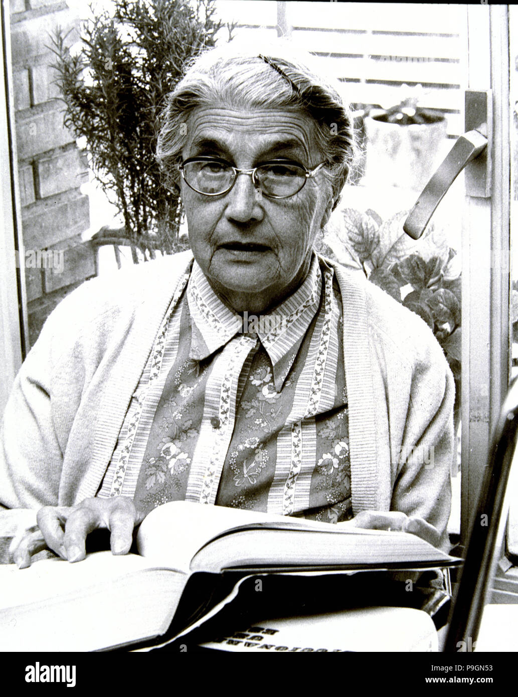 1900 1981 hi-res stock photography and images - Alamy